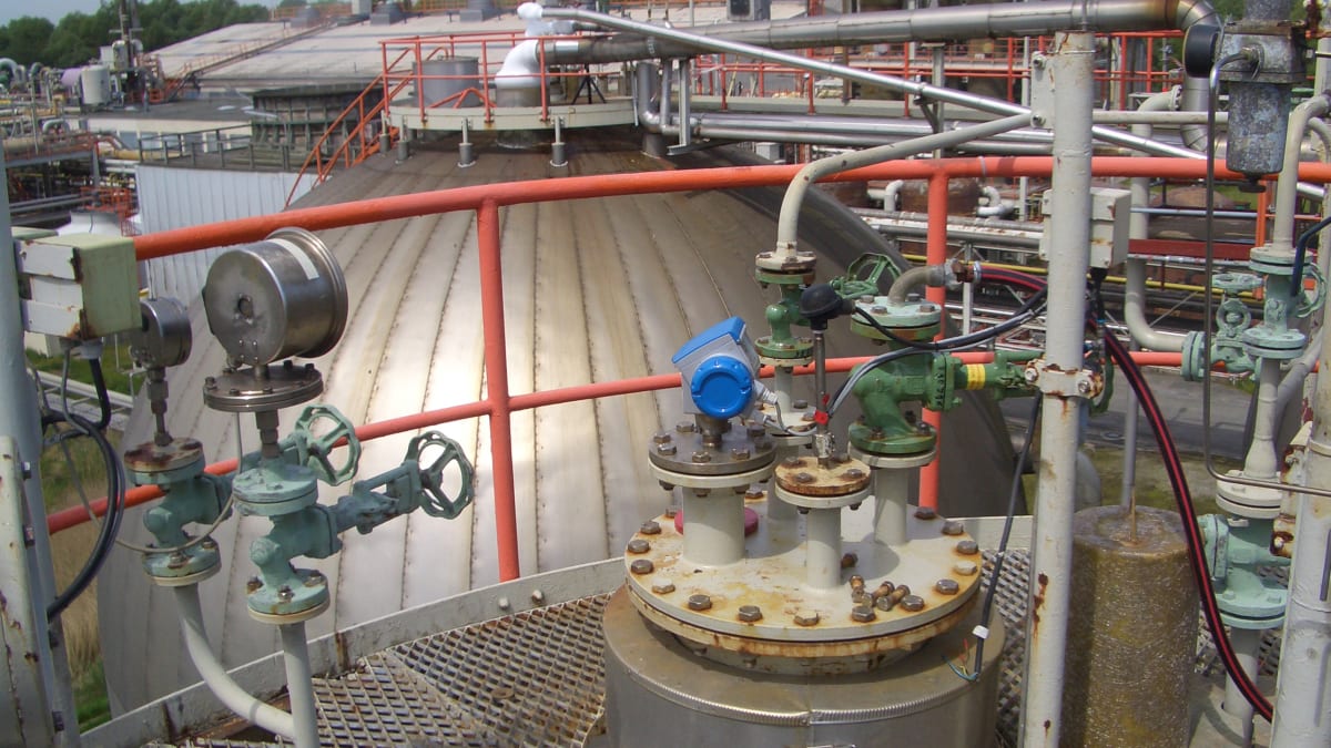 Level measurement in spherical chlorine storage tanks Krohne ...