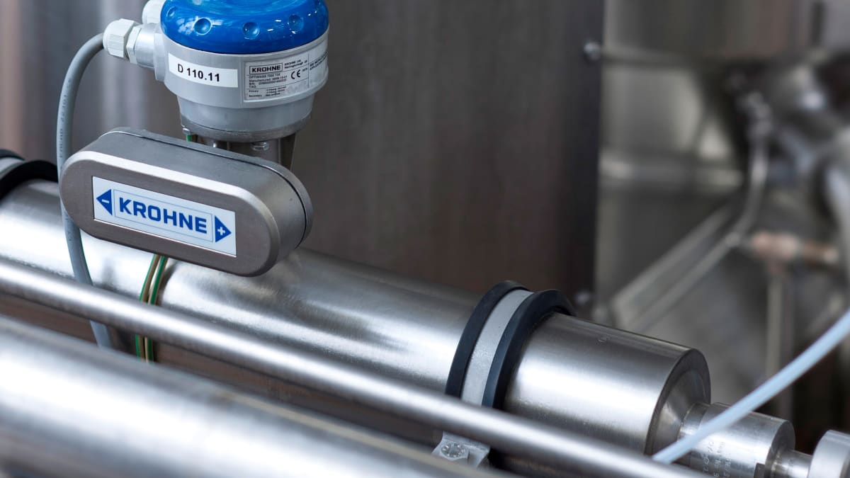 Dosing of pork fat and water in the production of animal feed Krohne ...