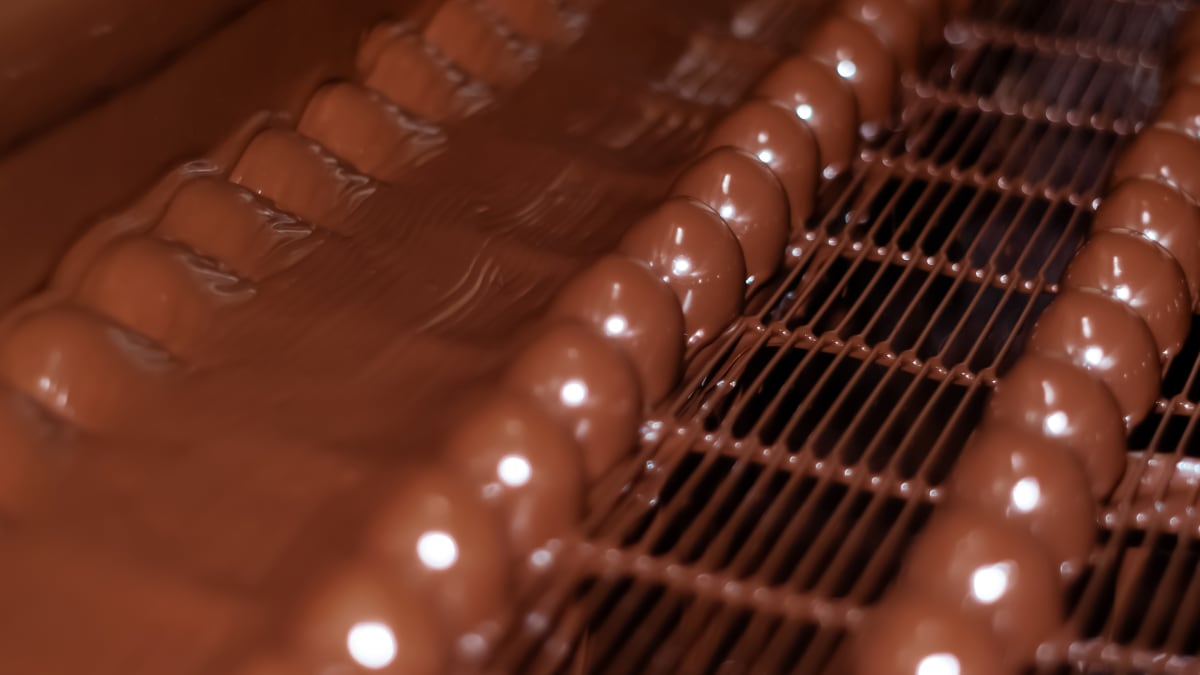 Chocolate production in the food & beverage industry | KROHNE Group