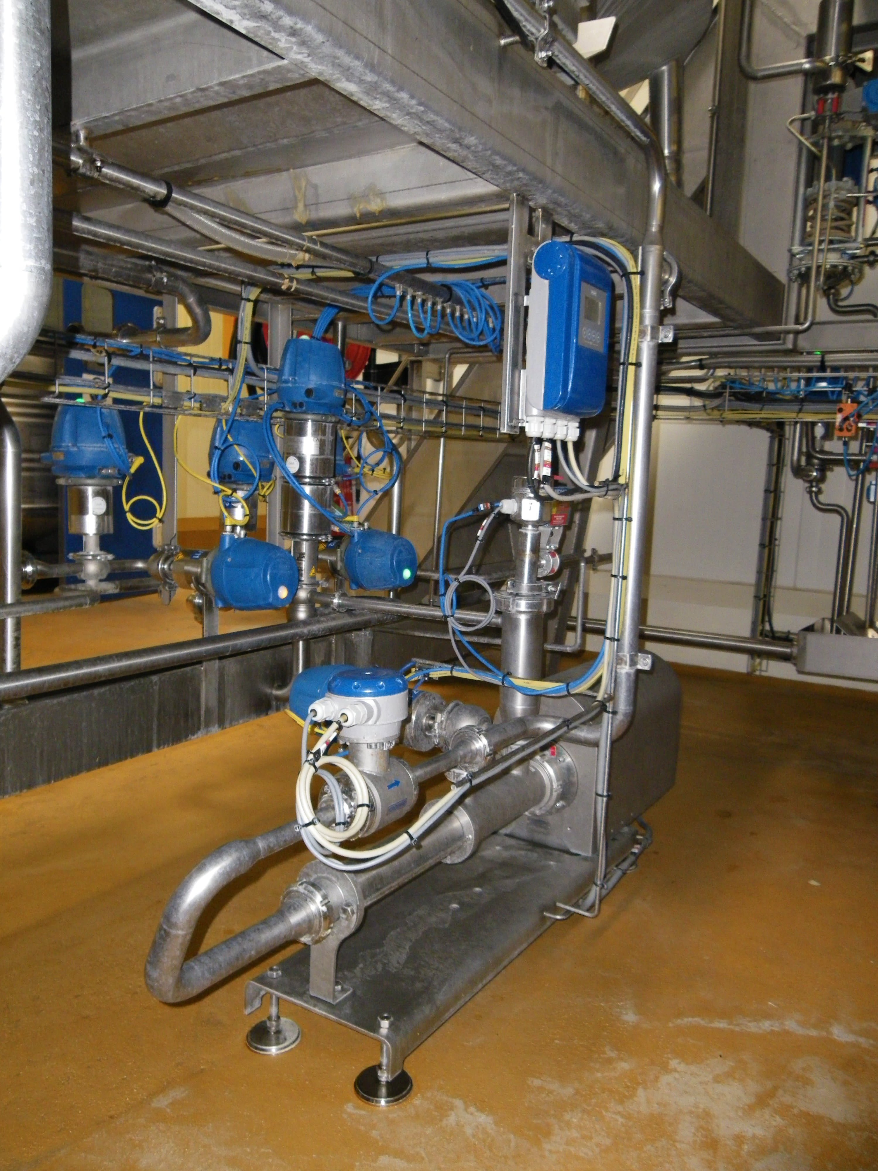 Equipping a dairy plant with flow measuring devices | KROHNE Vietnam
