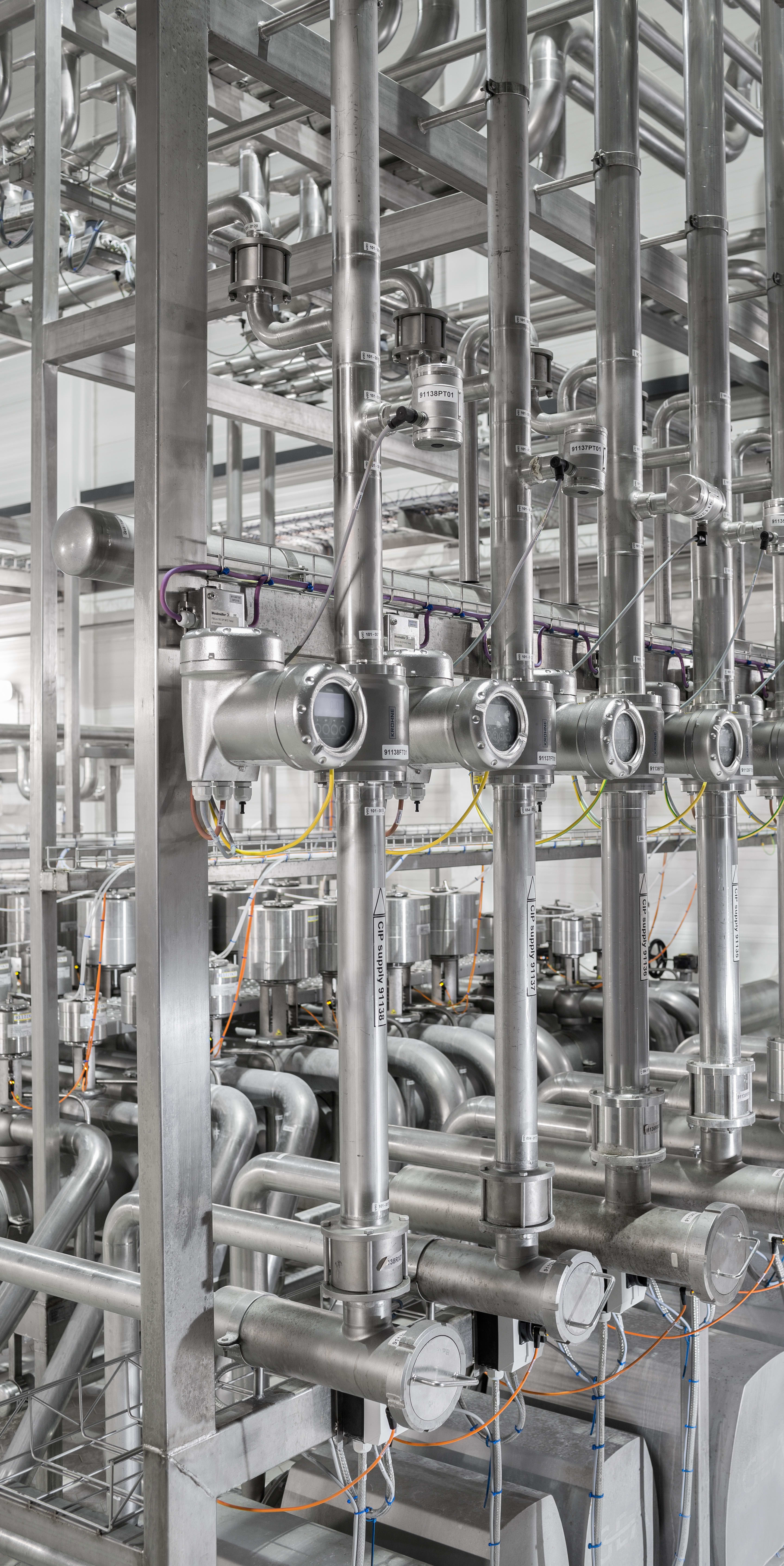 Equipping a cheese dairy with flow, level and analysis instruments ...