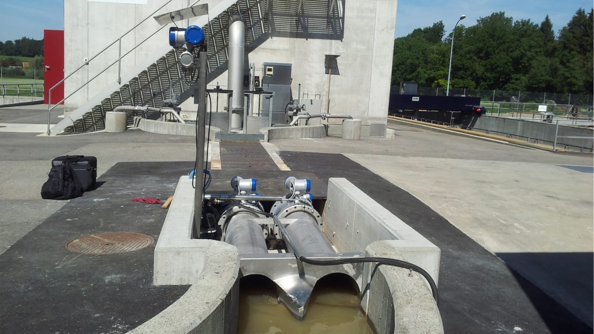 Inlet flow measurement in the open channel of a sewage treatment plant ...
